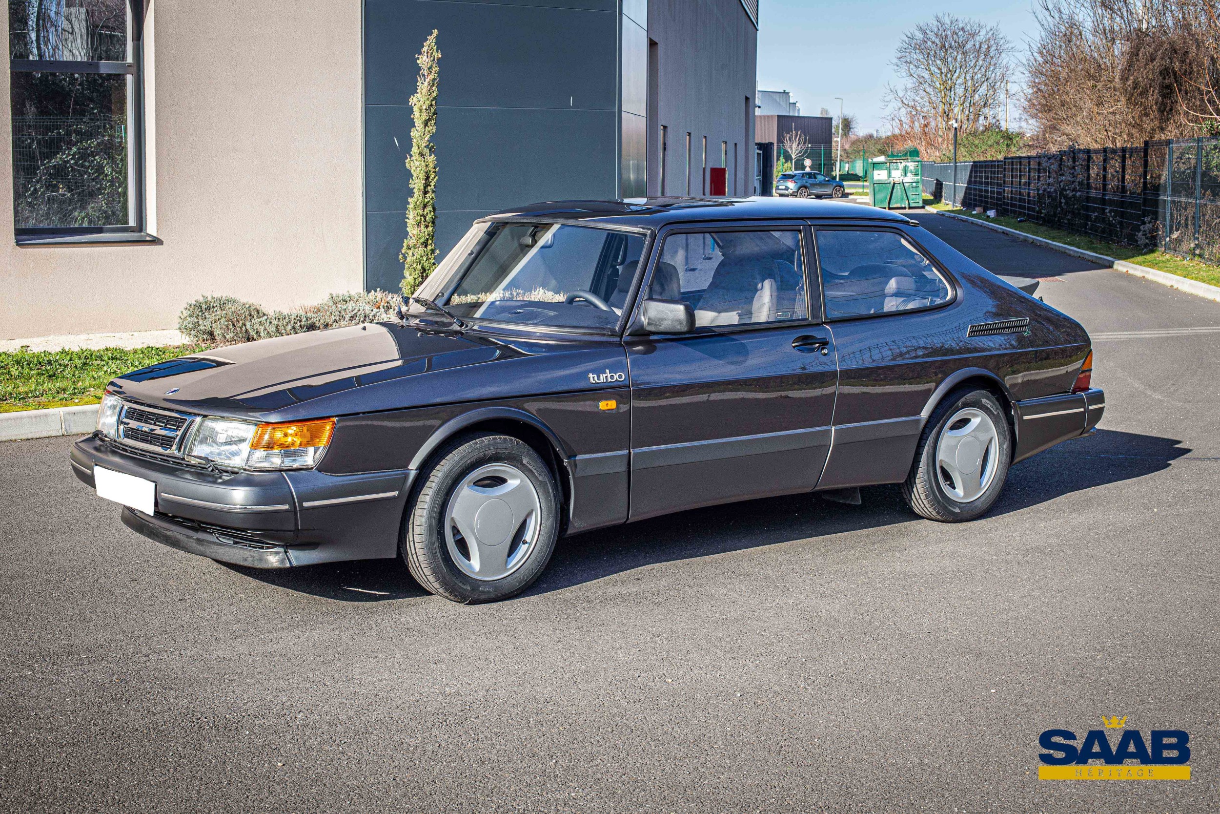 SAAB 900 Turbo 16 from 1989